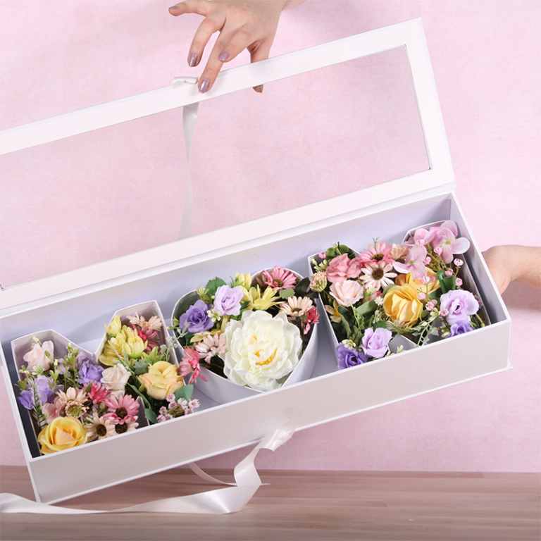 CAJA DE CARTÓN RÍGIDO LETRAS MOM