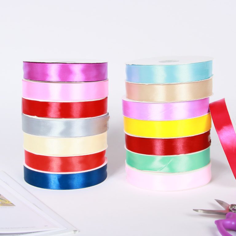 LISTON DE SATIN EN ROLLO 2.5 CM