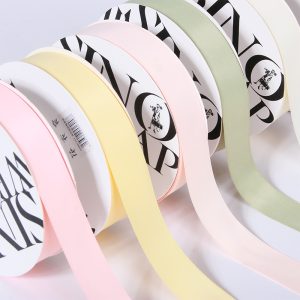 LISTON DE SATIN EN ROLLO 2.5 CM